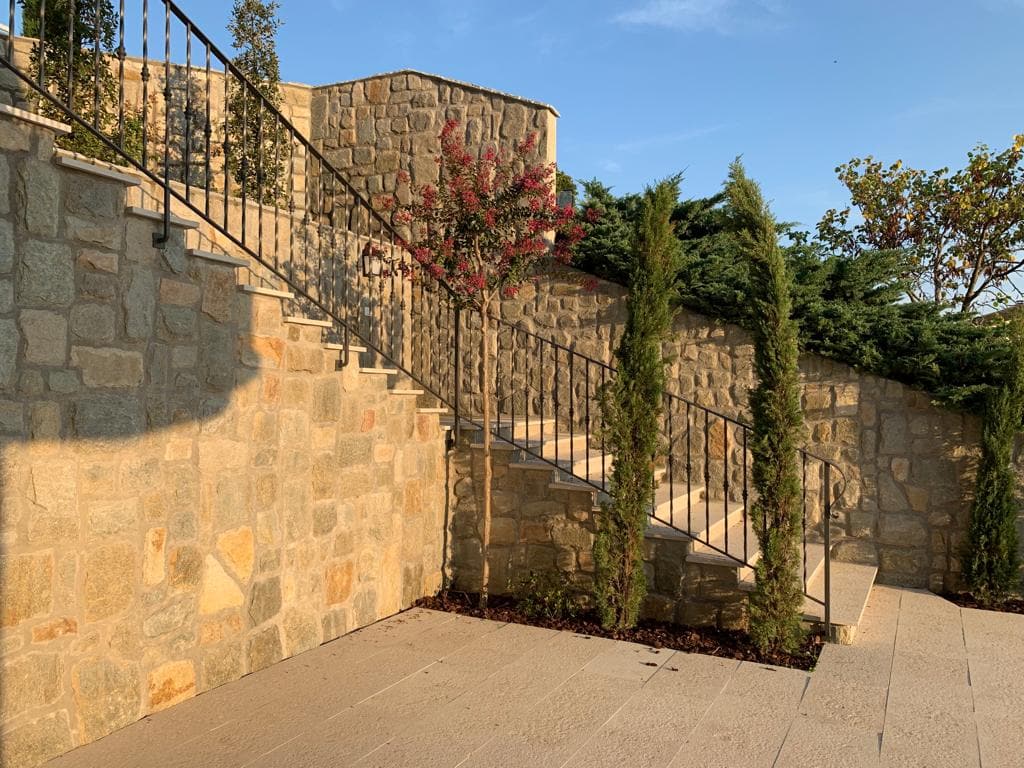 Veneto Beige Limestone - Steps & Treads | Stone Curators