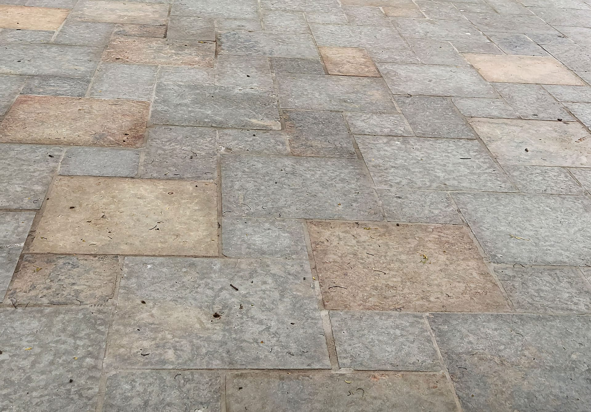 Madison Full Color Limestone - Pavers | Stone Curators