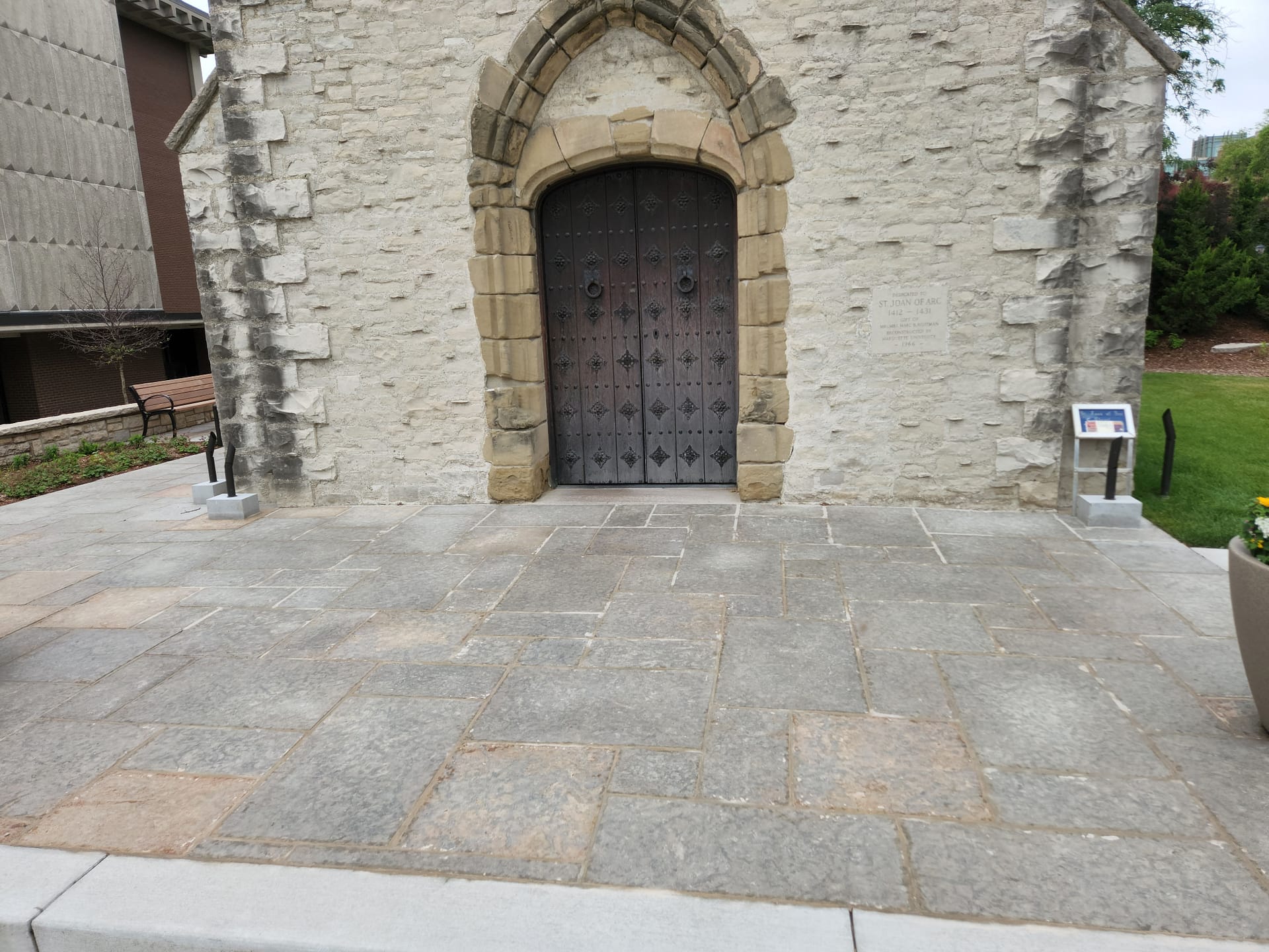 Madison Full Color Limestone - Pavers | Stone Curators