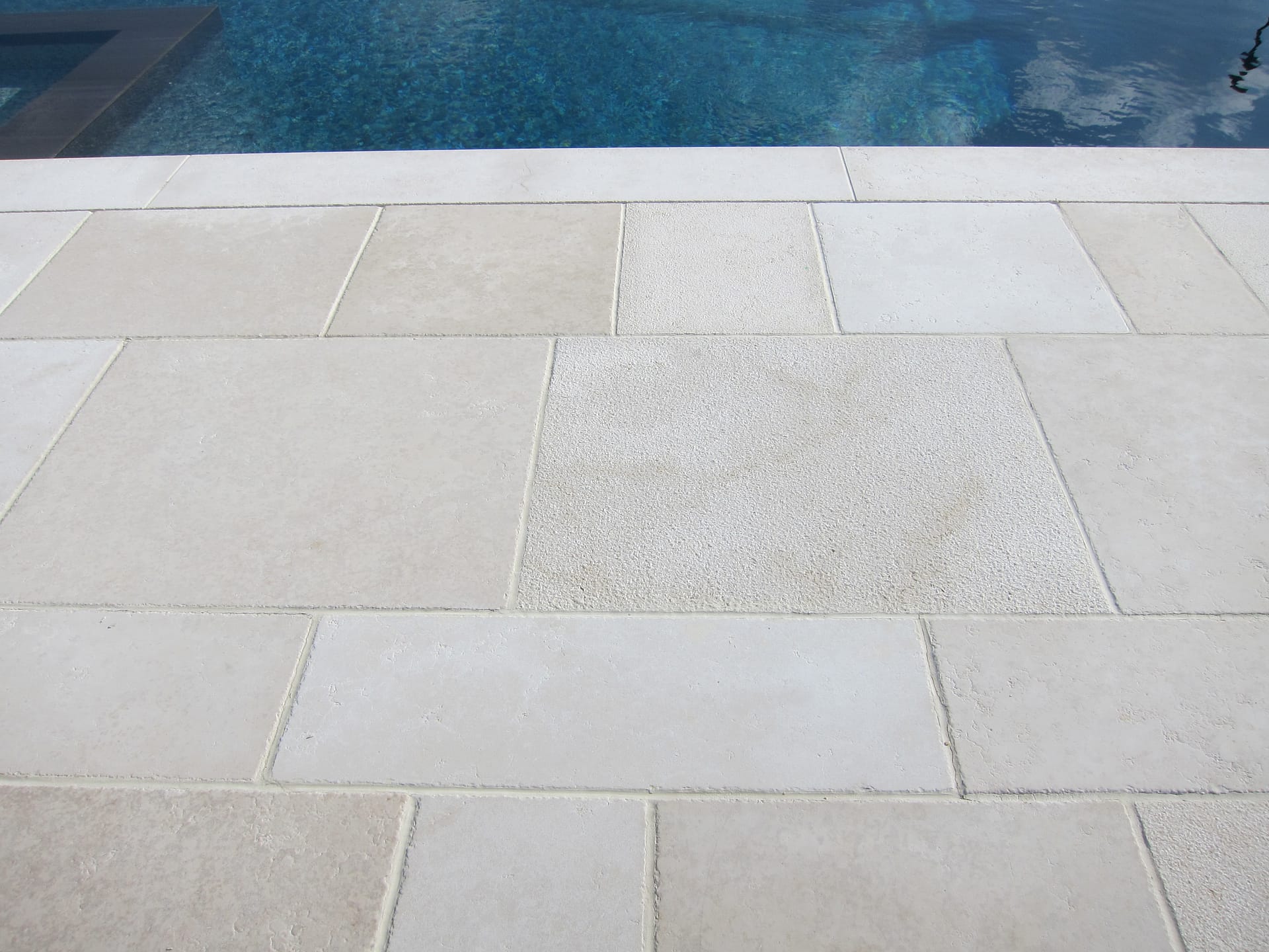 Mountain Hard Beige Limestone - Pavers | Stone Curators