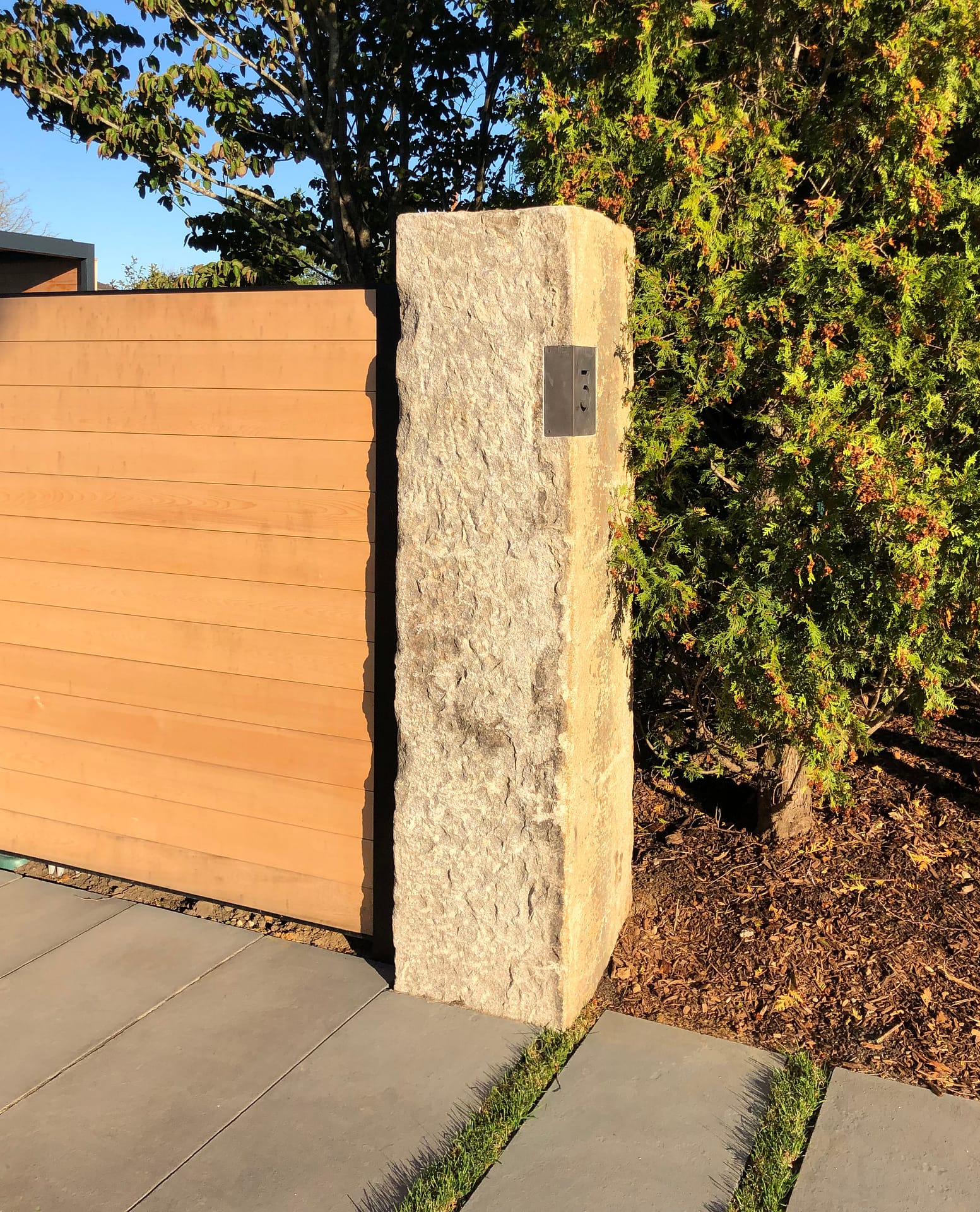 Reclaimed Granite - Columns | Stone Curators