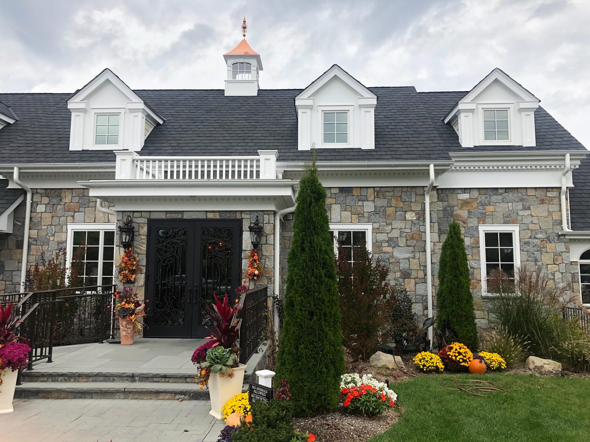 Connecticut Granite - Veneer Blend | Stone Curators