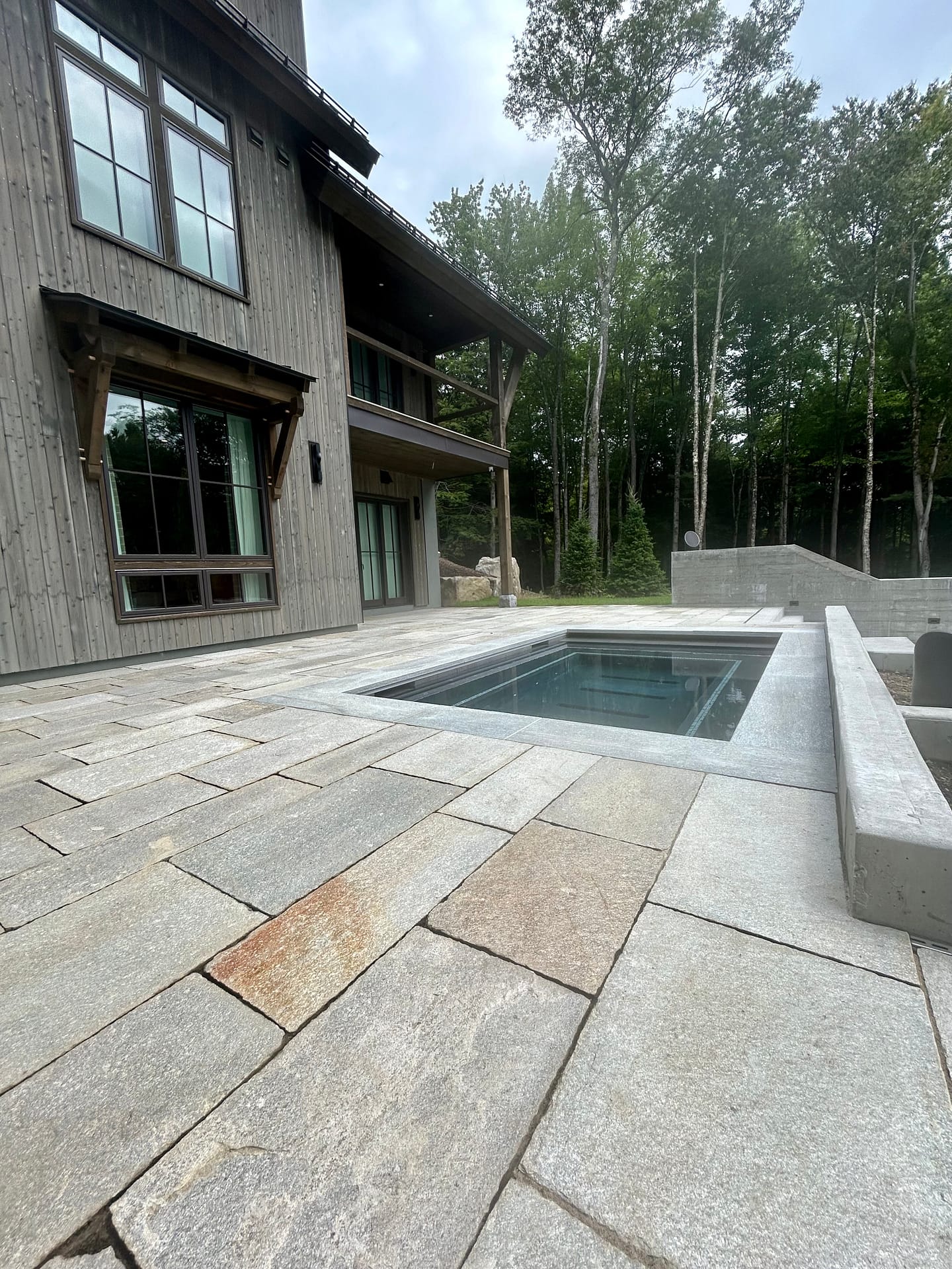 Pietra Italia Gneiss - Natural Cleft - Pool Deck | Stone Curators