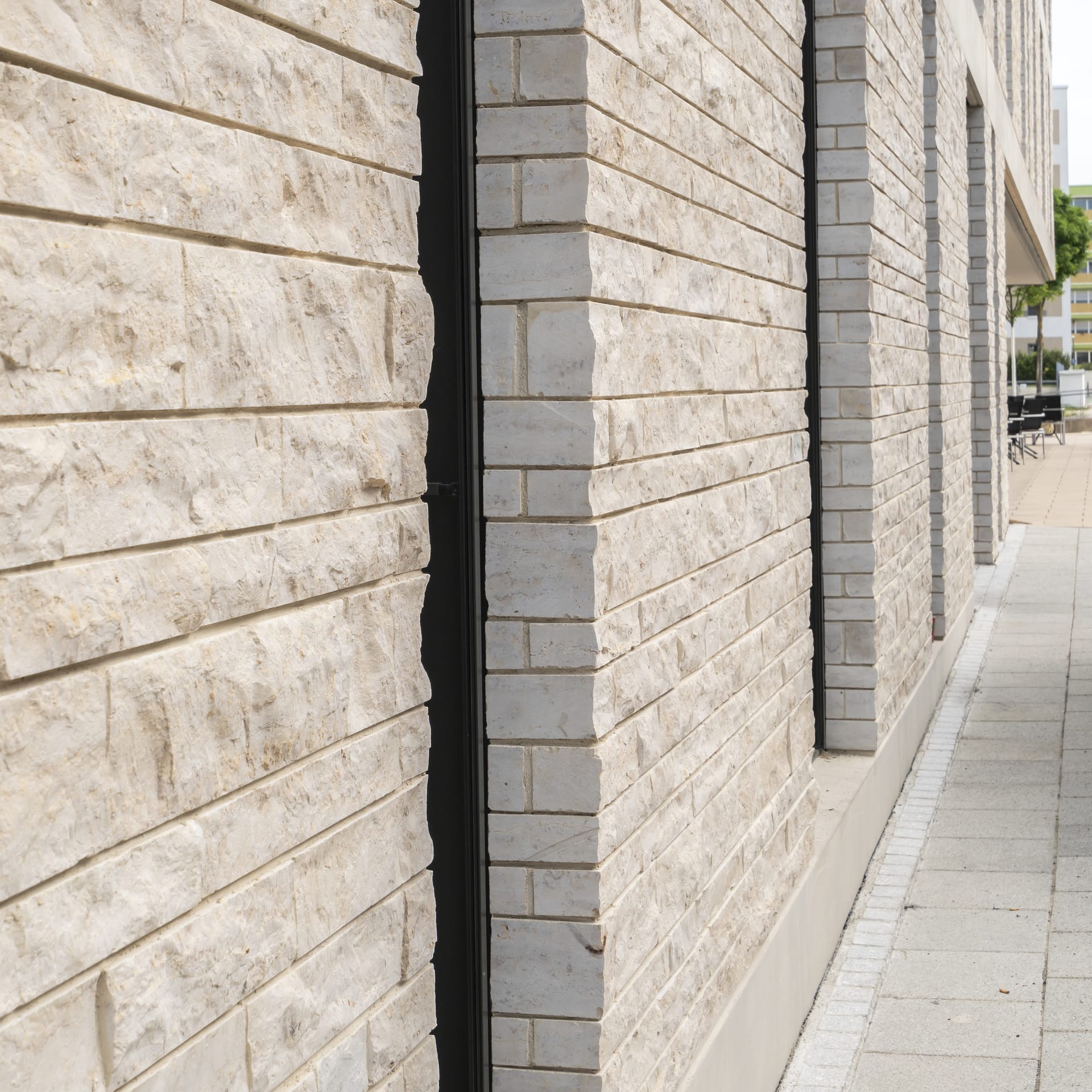 Bavarian Beige Limestone - Bavarian Brick | Stone Curators