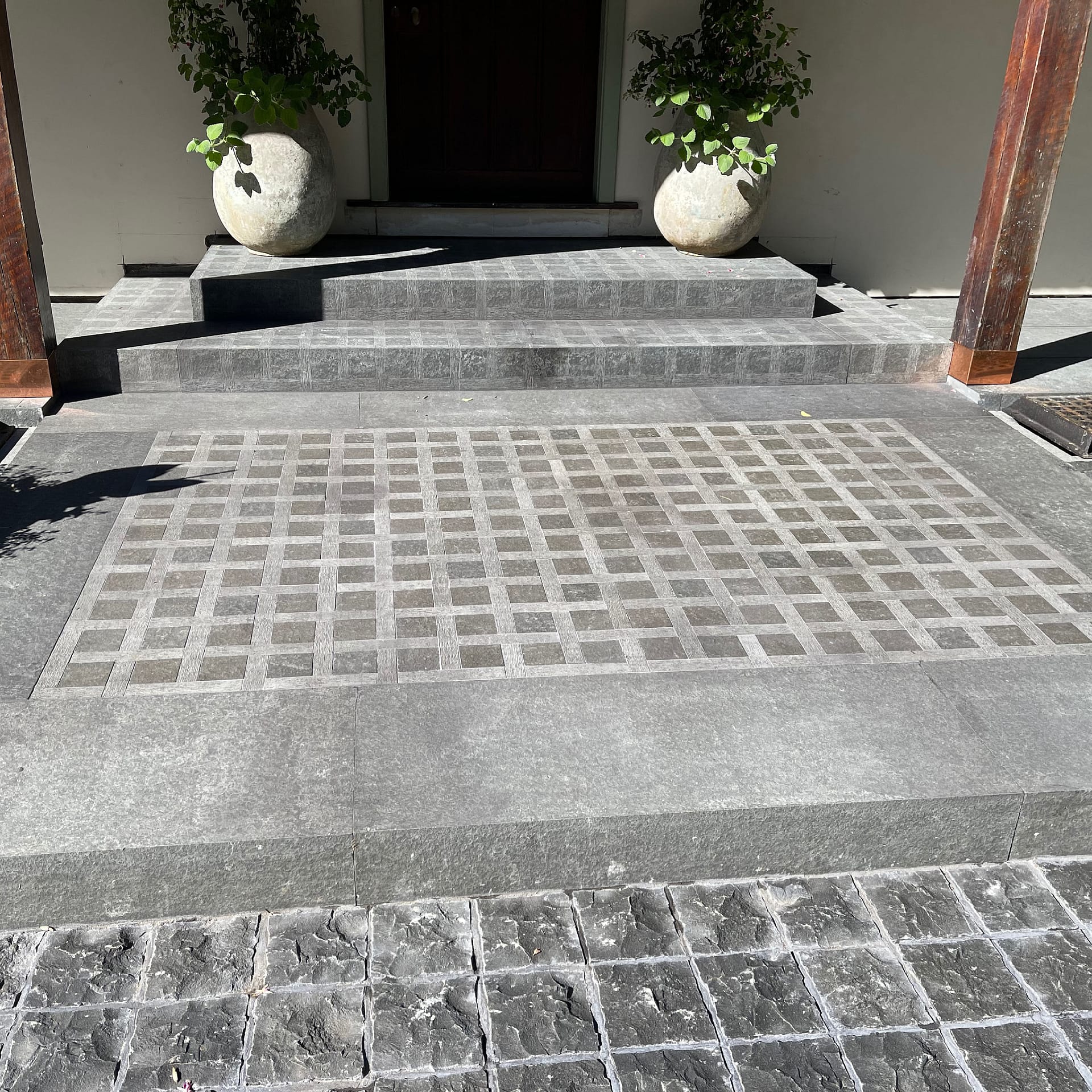 Nordic Black Basalt Cobblestones - Cubes - Split Top, Split Sides ...