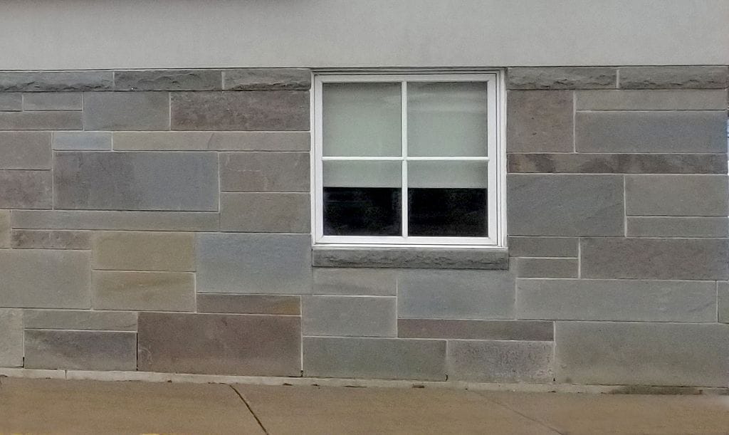 Full Color Bluestone - Natural Cleft Cut to Size Veneer | Stone Curators